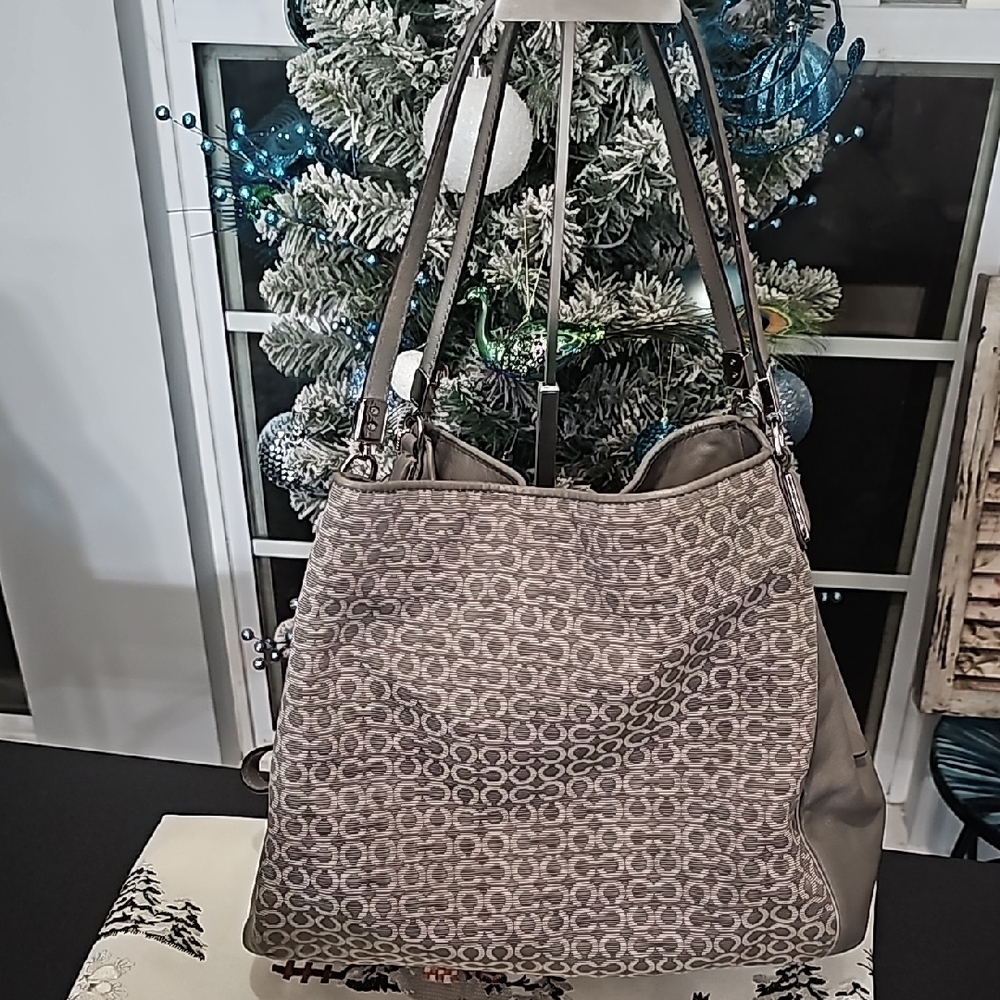 Coach Grey Signature Canvas And Leather Edie 31 Shoul… - Gem